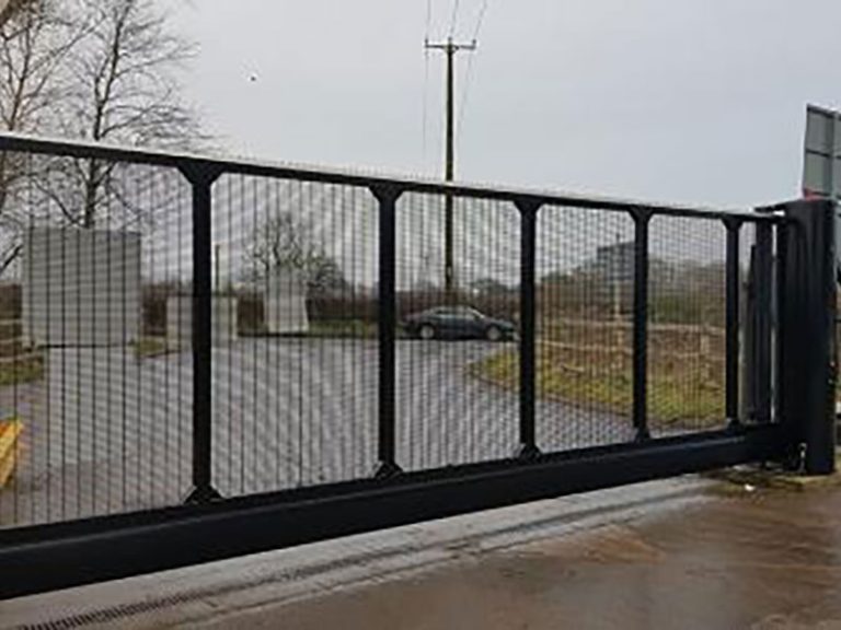 Gates - Shade and Secure